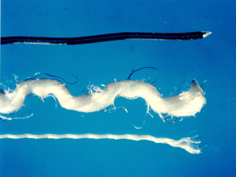 Toiles filtrantes pour fluides chargés, boues et applications fines