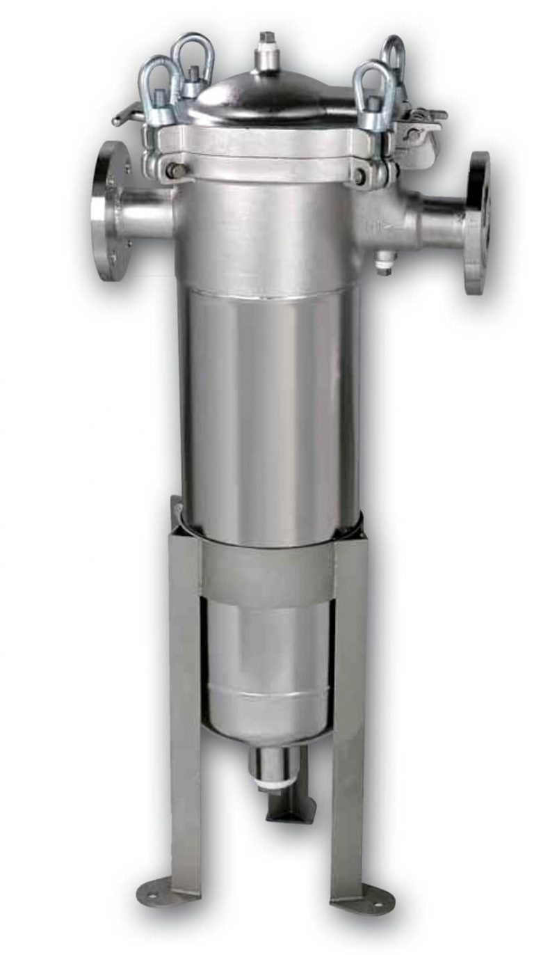 Stainless steel bag filter housings for industrial liquids-